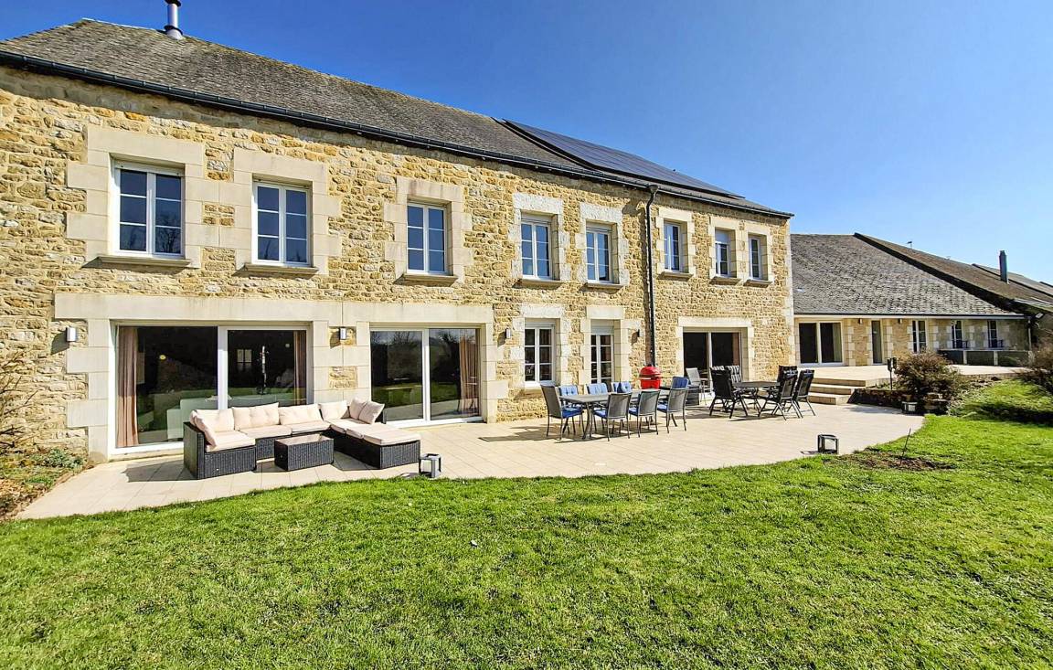 750 M² Maison De Vacances ∙ 7 Chambres ∙ 15 Personnes - Ardennes