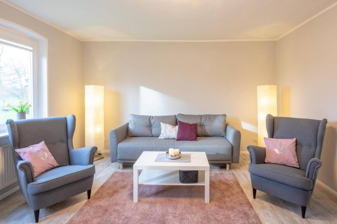 70 M² Apartment ∙ 2 Bedrooms ∙ 4 Guests - Husum