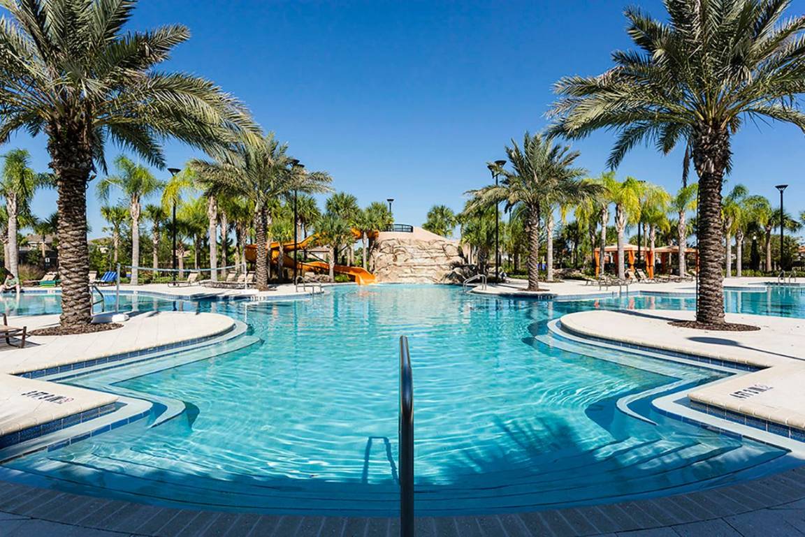 Casa ∙ 6 Quartos ∙ 14 Hóspedes - Davenport, FL