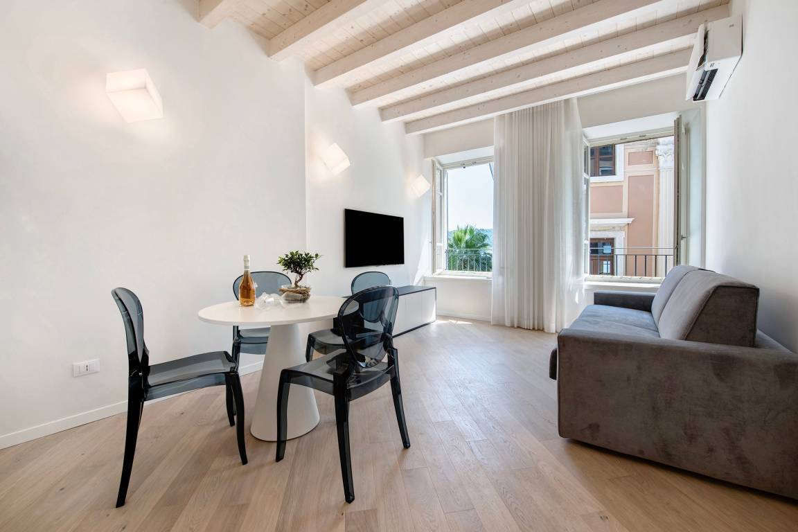 40 M² Ferienwohnung ∙ 1 Schlafzimmer ∙ 4 Gäste - Salò