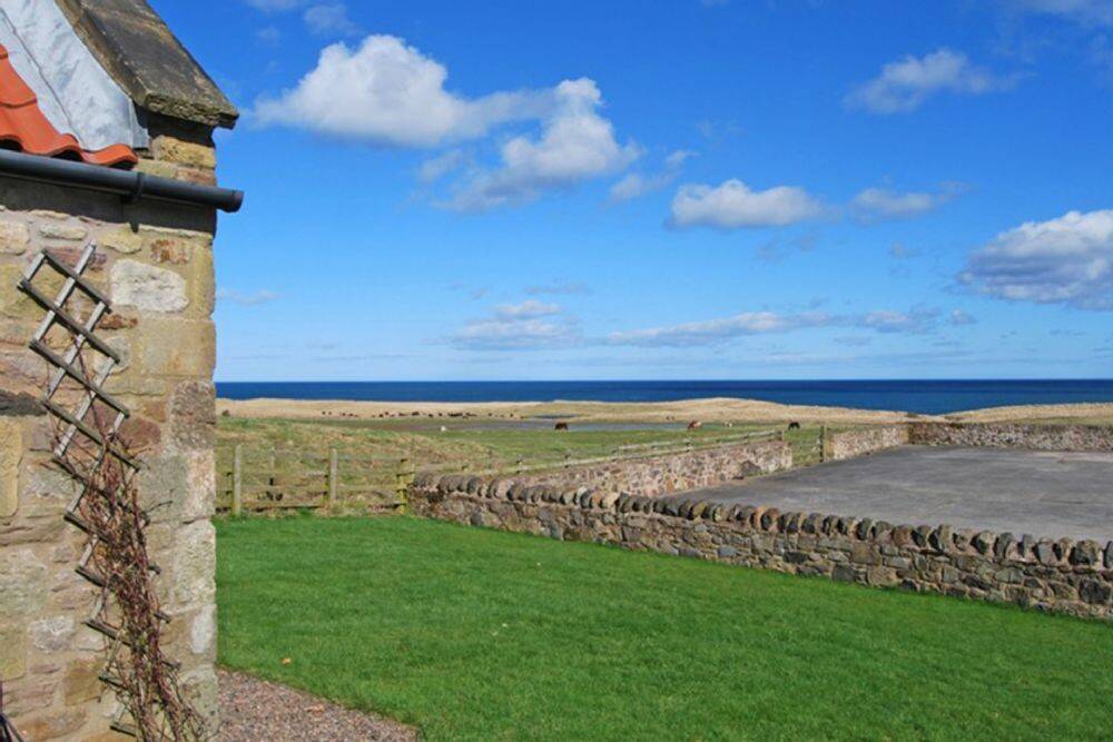 Cottage ∙ 3 Bedrooms ∙ 6 Guests - Craster