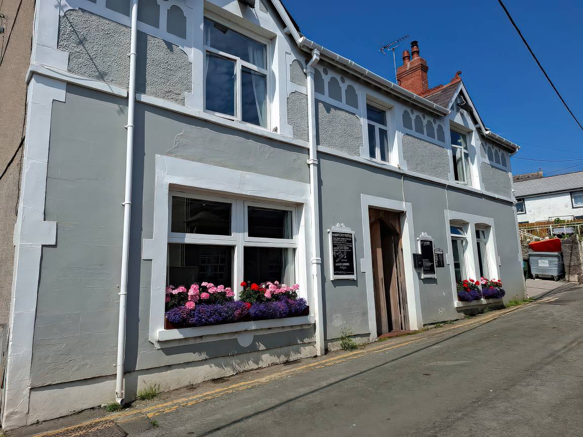 Cottage ∙ 4 Bedrooms ∙ 8 Guests - Conwy