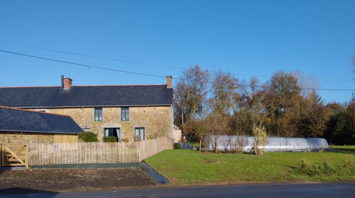 122 M² Gîte ∙ 4 Chambres ∙ 9 Personnes - Combourg