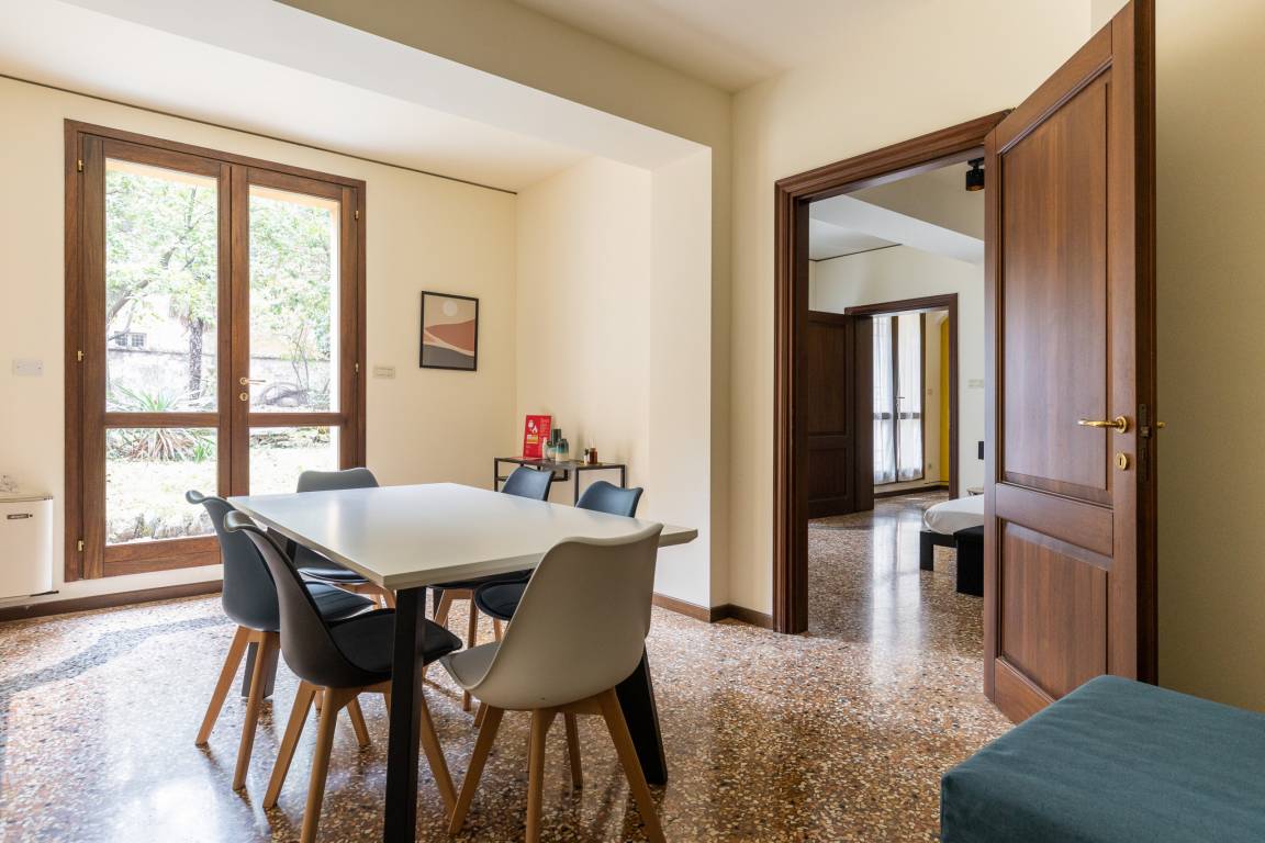 80 M² Apartamento ∙ 2 Habitaciones ∙ 5 Huéspedes - Bologna