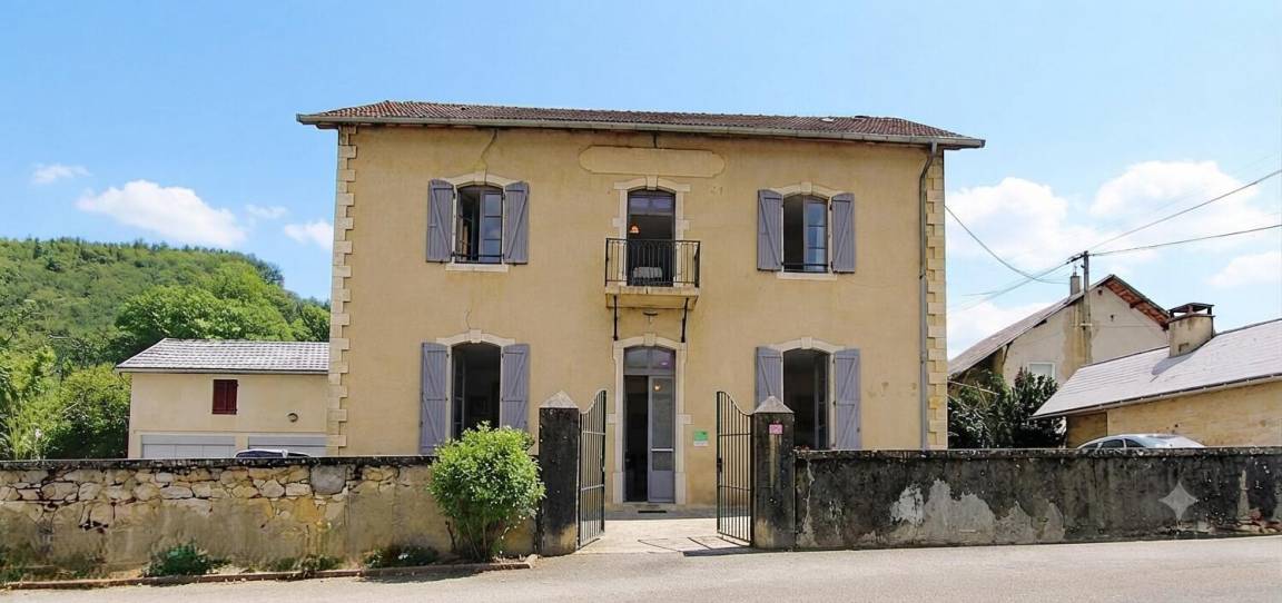 69 M² Gîte ∙ 3 Chambres ∙ 6 Personnes - Hauteville-Lompnes