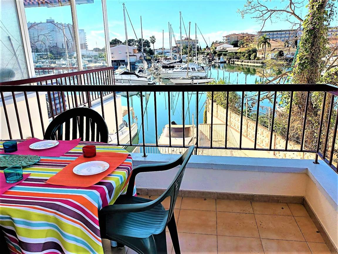 80 M² Appartement ∙ 2 Chambres ∙ 6 Personnes - Roses