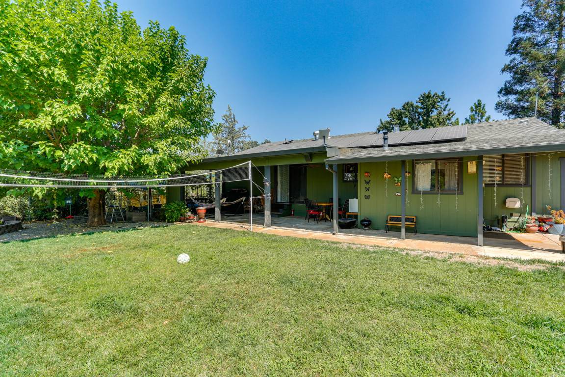 141 M² House ∙ 3 Bedrooms ∙ 9 Guests - Shasta Lake, CA