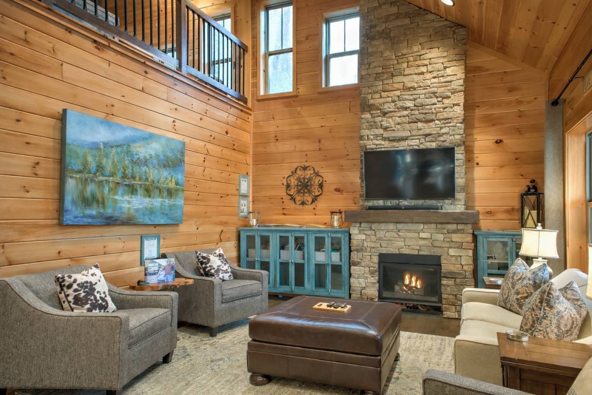 242 M² Cabin ∙ 3 Bedrooms ∙ 10 Guests - Tryon, NC