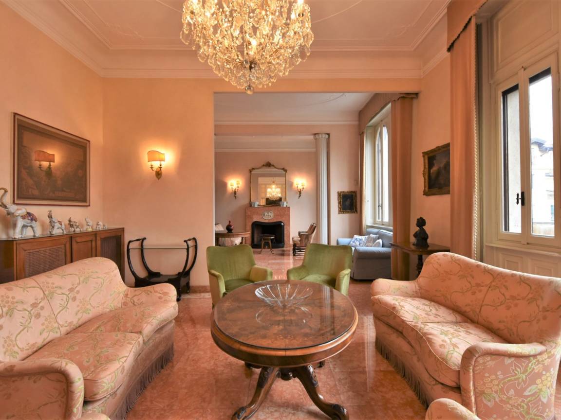 300 M² Apartment ∙ 5 Bedrooms ∙ 10 Guests - Milan