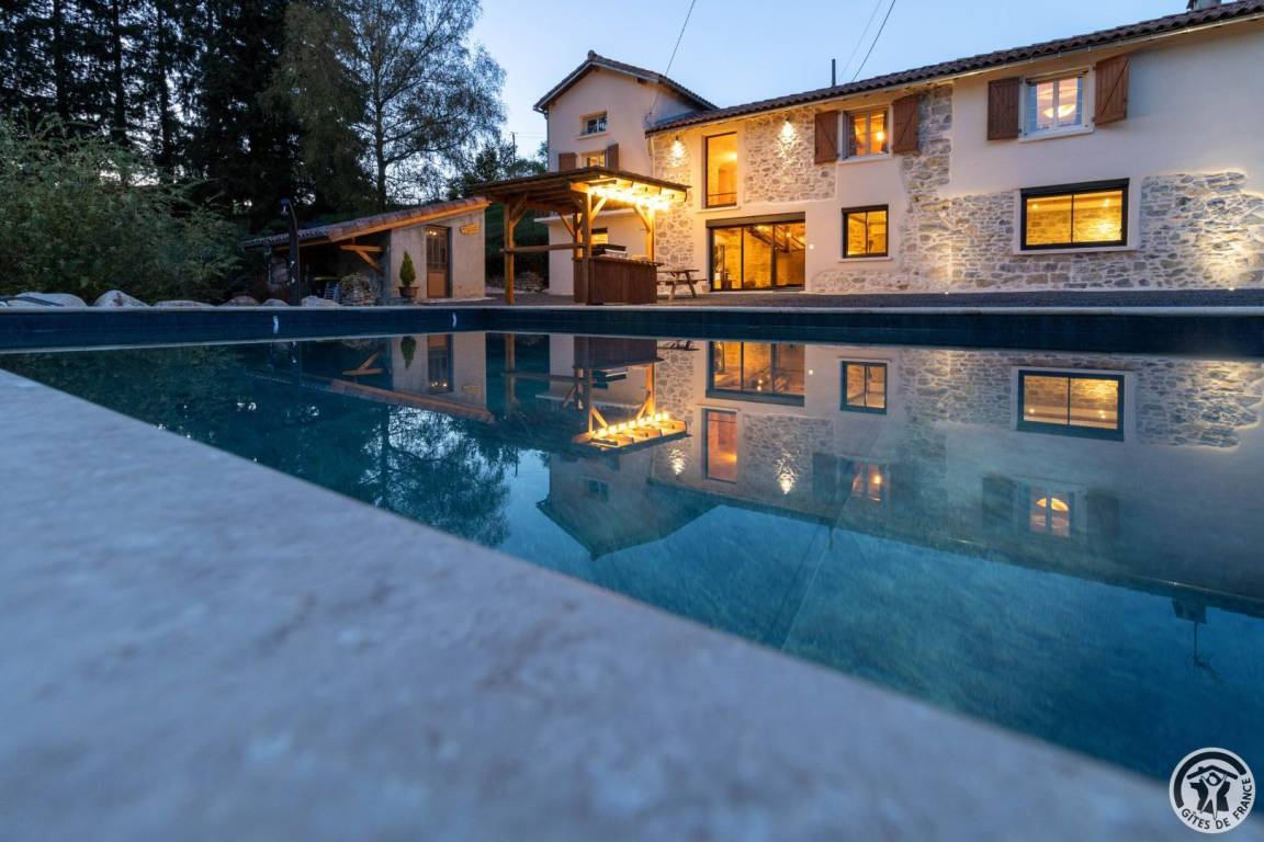 150 M² Mökki ∙ 4 Makuuhuonetta ∙ 9 Vierasta - Foix