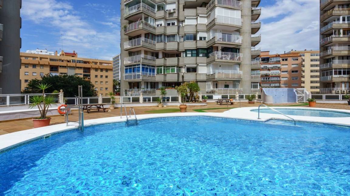 60 M² Ferienhaus ∙ 2 Schlafzimmer ∙ 4 Gäste - Torremolinos