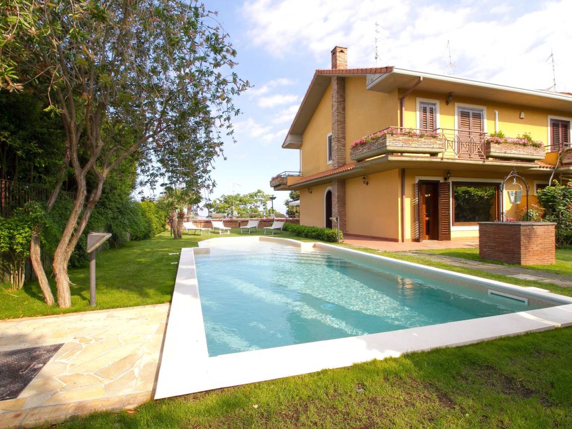 250 M² Maison De Vacances ∙ 5 Chambres ∙ 13 Personnes - Aci Castello