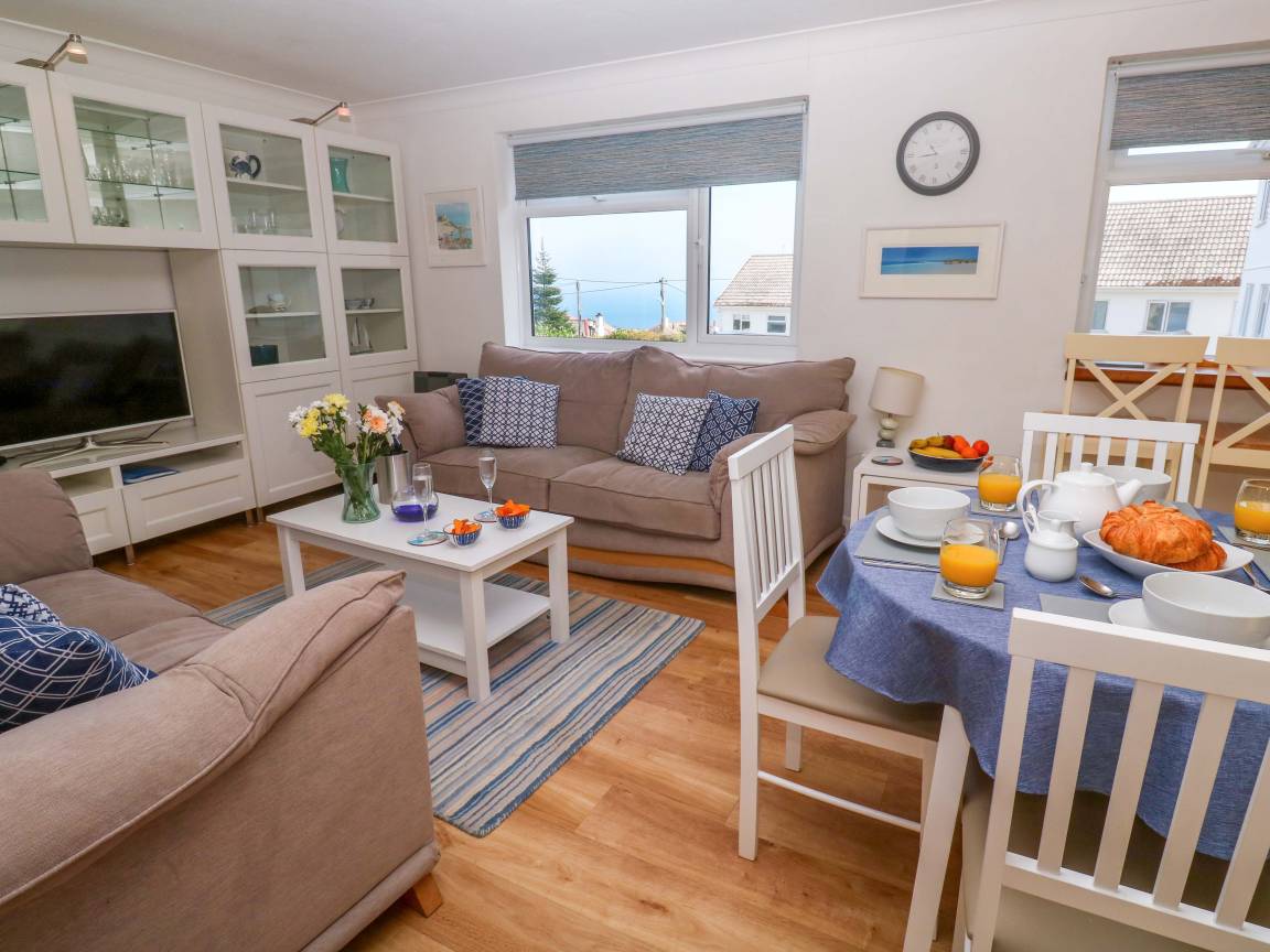 Cottage ∙ 2 Bedrooms ∙ 4 Guests - St Ives
