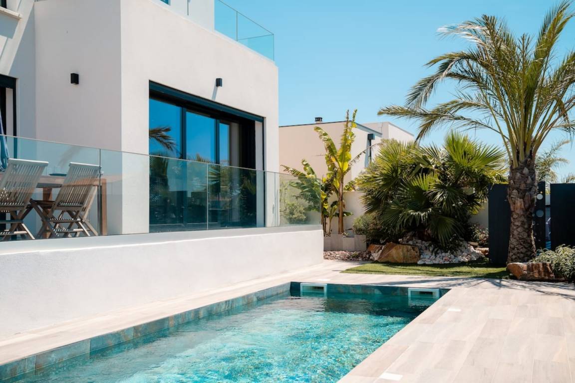 220 M² Villa ∙ 3 Chambres ∙ 6 Personnes - Sérignan Plage