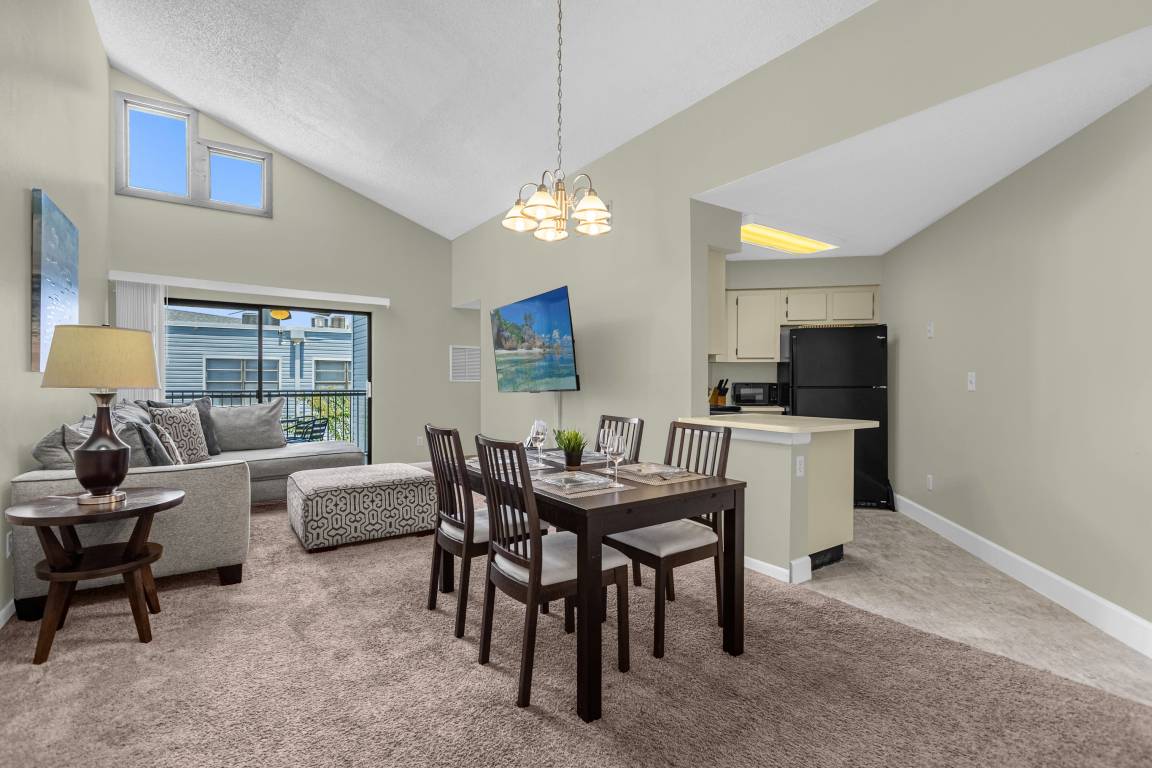 76 M² Apartment ∙ 2 Bedrooms ∙ 4 Guests - Winter Park, FL