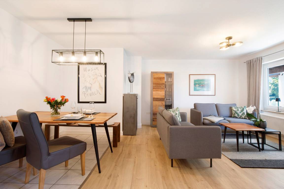 69 M² Ferienwohnung ∙ 1 Schlafzimmer ∙ 2 Gäste - Bopfingen