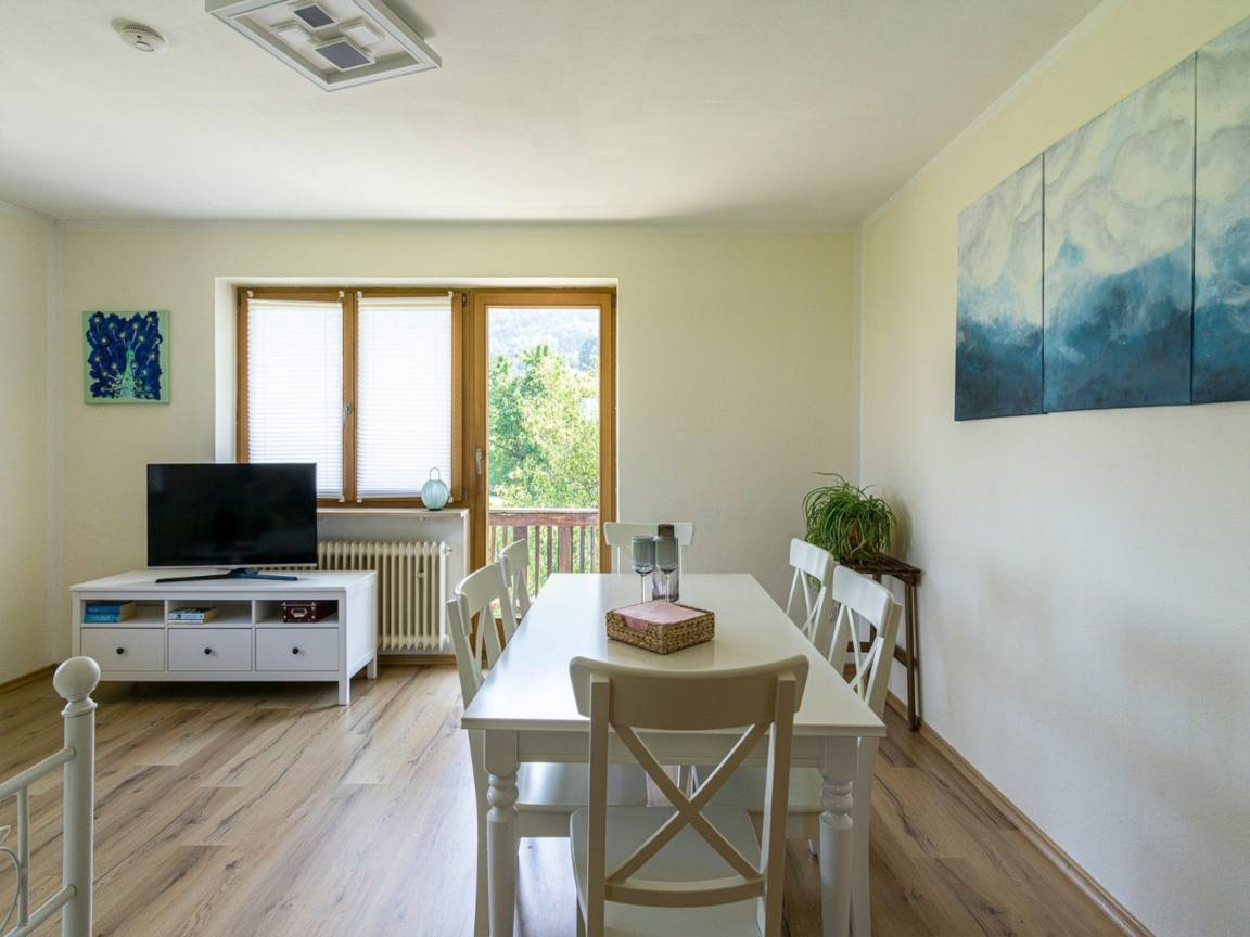 70 M² Ferienwohnung ∙ 2 Schlafzimmer ∙ 6 Gäste - Bad Feilnbach