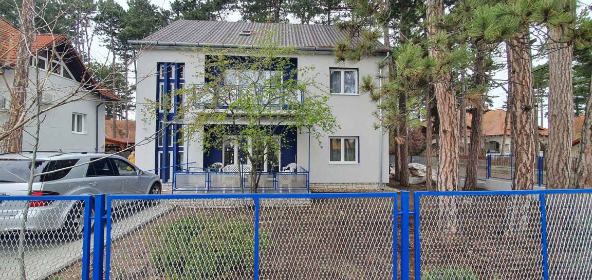 100 M² Apartment ∙ 3 Bedrooms ∙ 8 Guests - Siófok