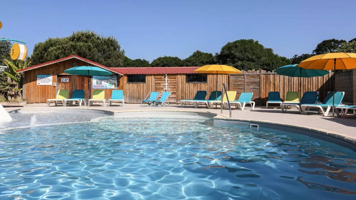 30 M² Mobil-home ∙ 1 Chambre ∙ 4 Personnes - Givrand