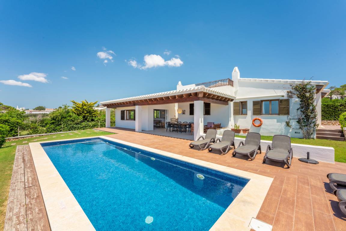 150 M² Villa ∙ 4 Chambres ∙ 8 Personnes - Binibeca