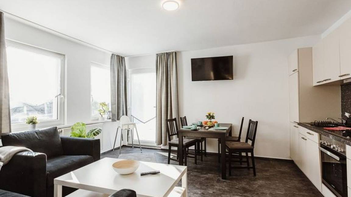 77 M² Ferienwohnung ∙ 2 Schlafzimmer ∙ 5 Gäste - Hasselfelde