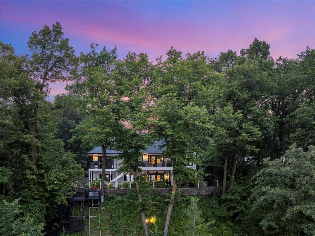 251 M² Cabin ∙ 4 Bedrooms ∙ 10 Guests - Nisswa, MN