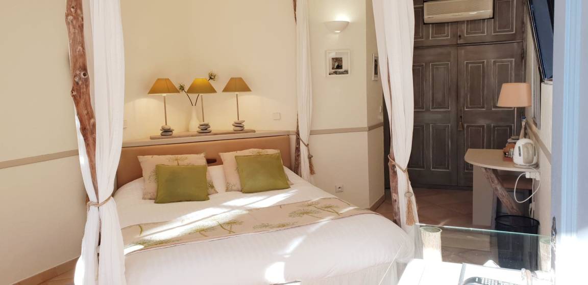 25 M² Pousada (B&b) ∙ 1 Quarto ∙ 2 Hóspedes - Tourrettes-sur-Loup