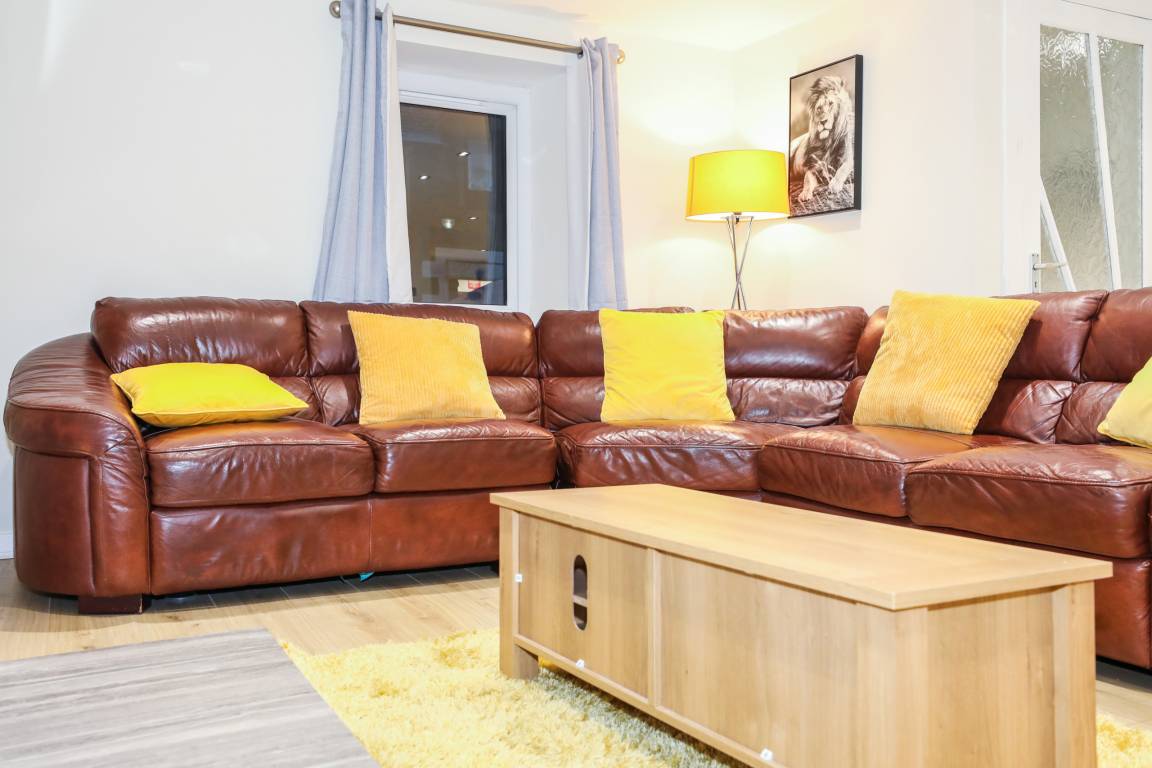 80 M² House ∙ 3 Bedrooms ∙ 5 Guests - Loch Ness