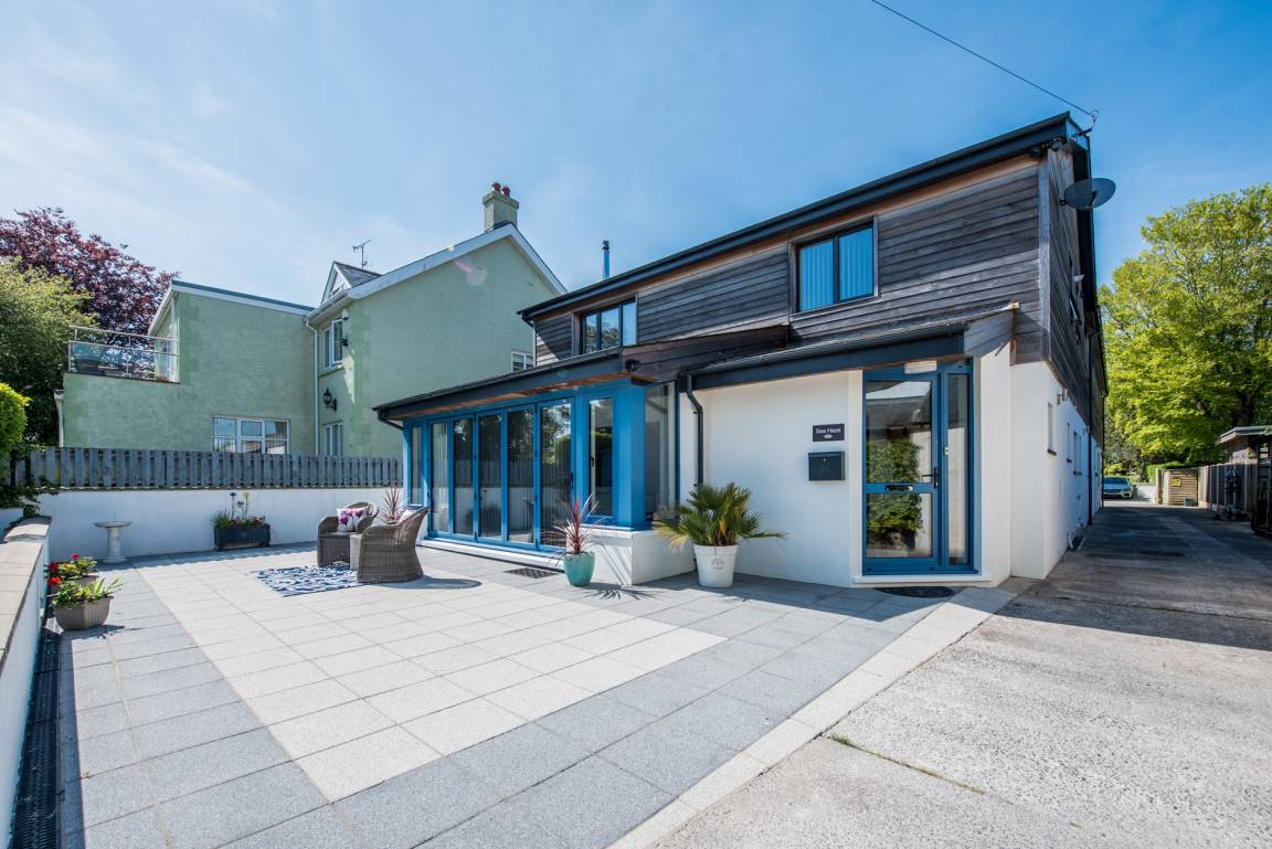 Cottage ∙ 6 Bedrooms ∙ 12 Guests - Tenby