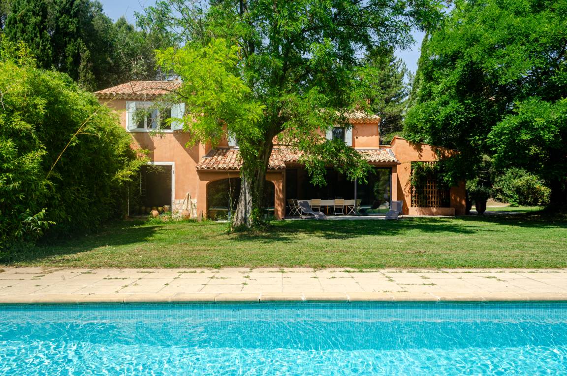 300 M² Villa ∙ 5 Bedrooms ∙ 10 Guests - Aix-en-Provence