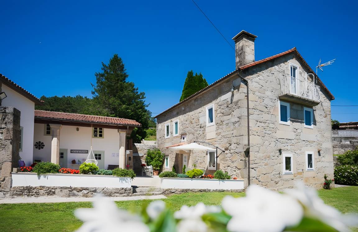 350 M² Ferienhaus ∙ 7 Schlafzimmer ∙ 16 Gäste - Negreira