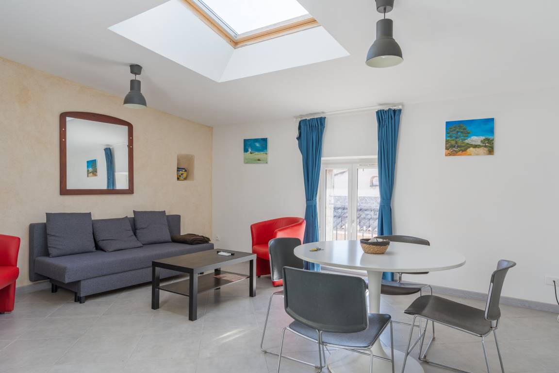 46 M² Appartement ∙ 1 Slaapkamer ∙ 4 Gasten - Charleval