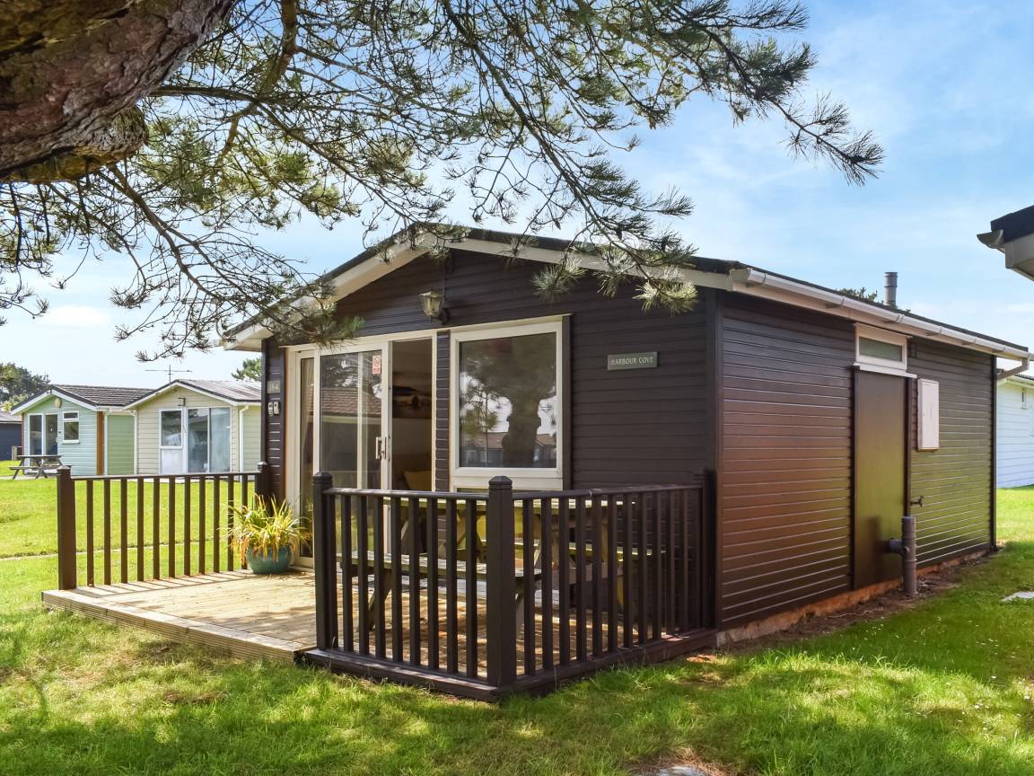Cottage ∙ 2 Bedrooms ∙ 4 Guests - Constantine Bay