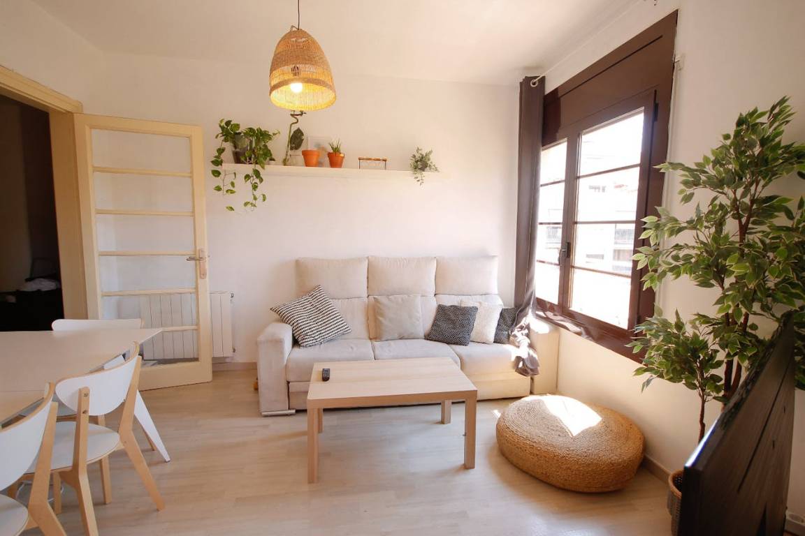120 M² Private Room ∙ 1 Bedroom ∙ 1 Guest - Rubí