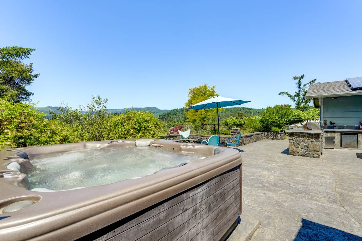 222 M² House ∙ 4 Bedrooms ∙ 9 Guests - Springfield, OR