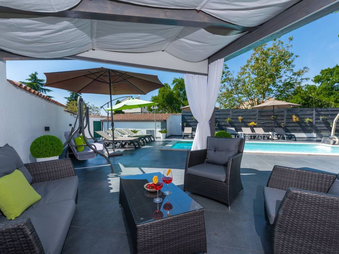 45 M² House ∙ 2 Bedrooms ∙ 4 Guests - Porec