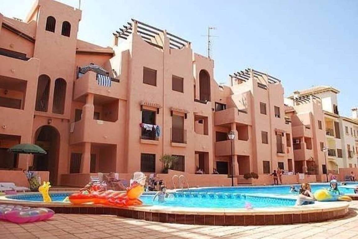 75 M² Apartment ∙ 3 Bedrooms ∙ 6 Guests - Torrevieja