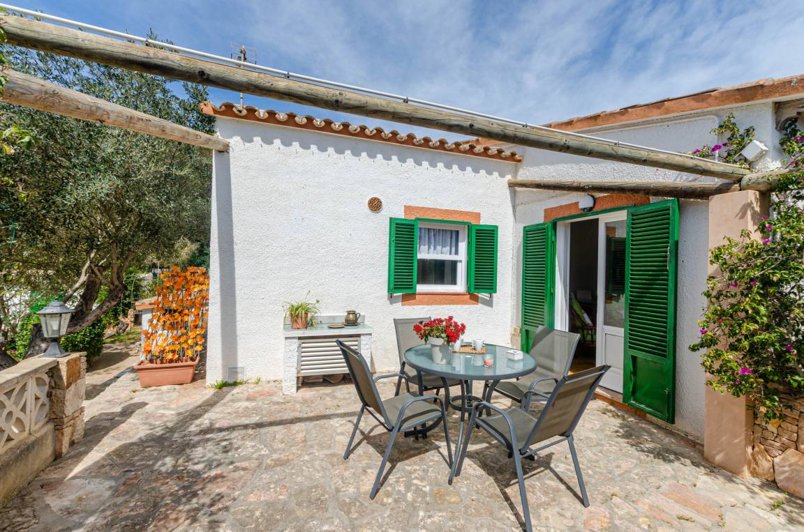 100 M² Villa ∙ 2 Bedrooms ∙ 4 Guests - Portocolom