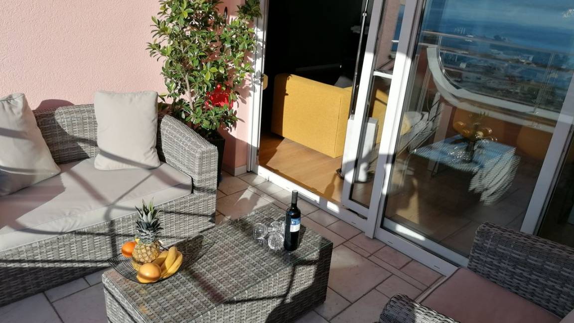 105 M² Apartment ∙ 3 Bedrooms ∙ 6 Guests - Crikvenica