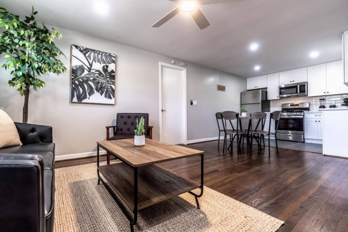 Apartment ∙ 1 Bedroom ∙ 2 Guests - Houston, TX