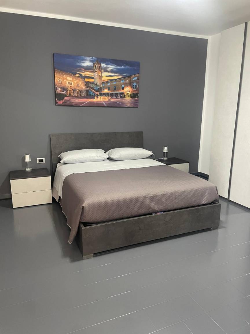 92 M² Apartment ∙ 2 Bedrooms ∙ 6 Guests - Bergamo