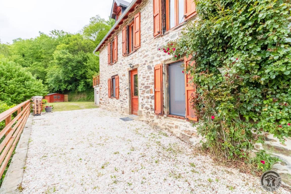 150 M² Gîte ∙ 3 Chambres ∙ 6 Personnes - Ariège