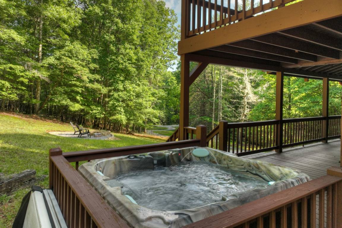 135 M² Cabin ∙ 2 Bedrooms ∙ 4 Guests - Georgia, GA