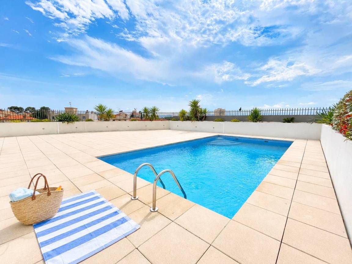 70 M² Apartment ∙ 2 Bedrooms ∙ 4 Guests - Saint-Raphaël