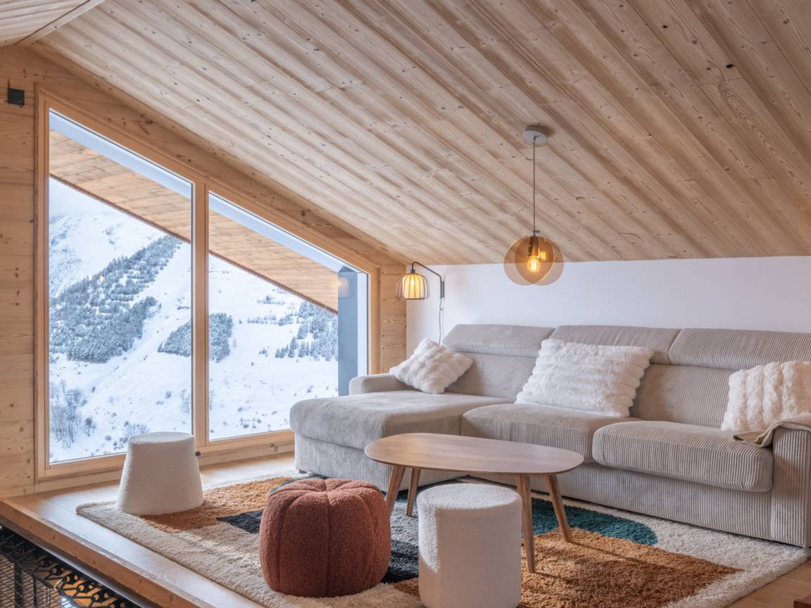 111 M² Apartment ∙ 1 Bedroom ∙ 8 Guests - Auris