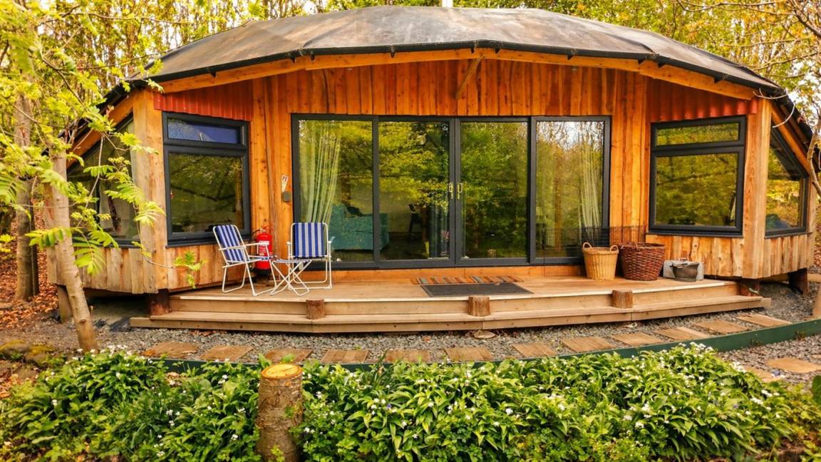 Camping ∙ 2 Bedrooms ∙ 4 Guests - Hay-on-Wye