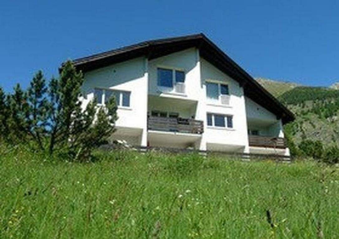 60 M² Ferienwohnung ∙ 2 Schlafzimmer ∙ 4 Gäste - Pontresina