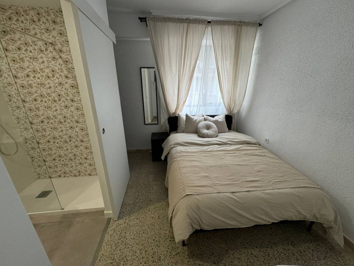 110 M² Shared Room ∙ 1 Bedroom ∙ 6 Guests - Torrent