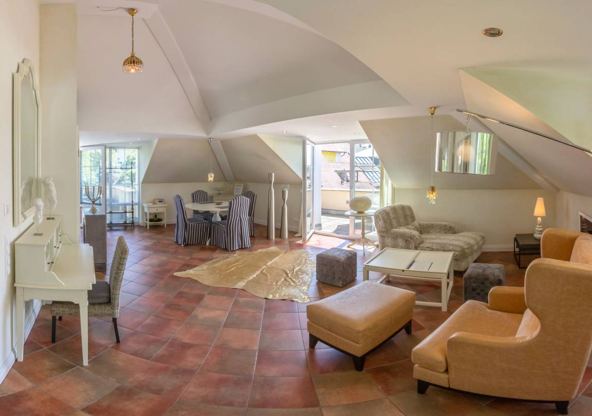 75 M² Ferienwohnung ∙ 1 Schlafzimmer ∙ 2 Gäste - Kressbronn am Bodensee