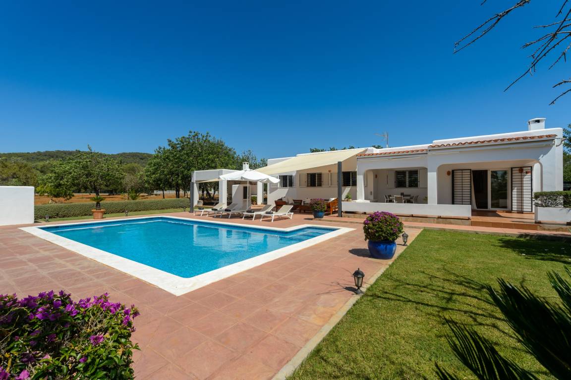 200 M² Villa ∙ 4 Chambres ∙ 8 Personnes - Santa Eulària des Riu